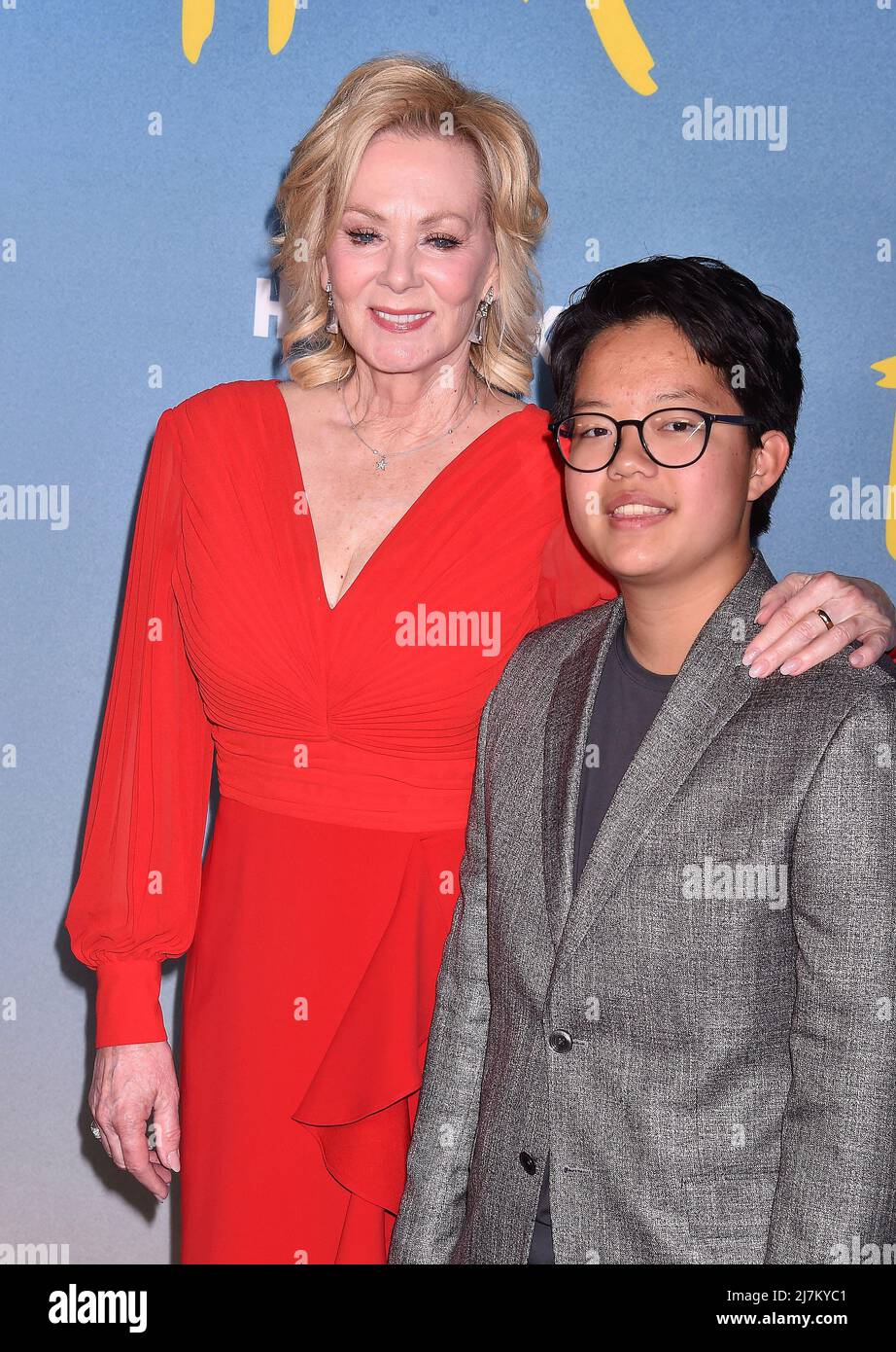 Los Angeles, Ca. 09th May, 2022. (L-R) Jean Smart and Forrest Gilliland ...