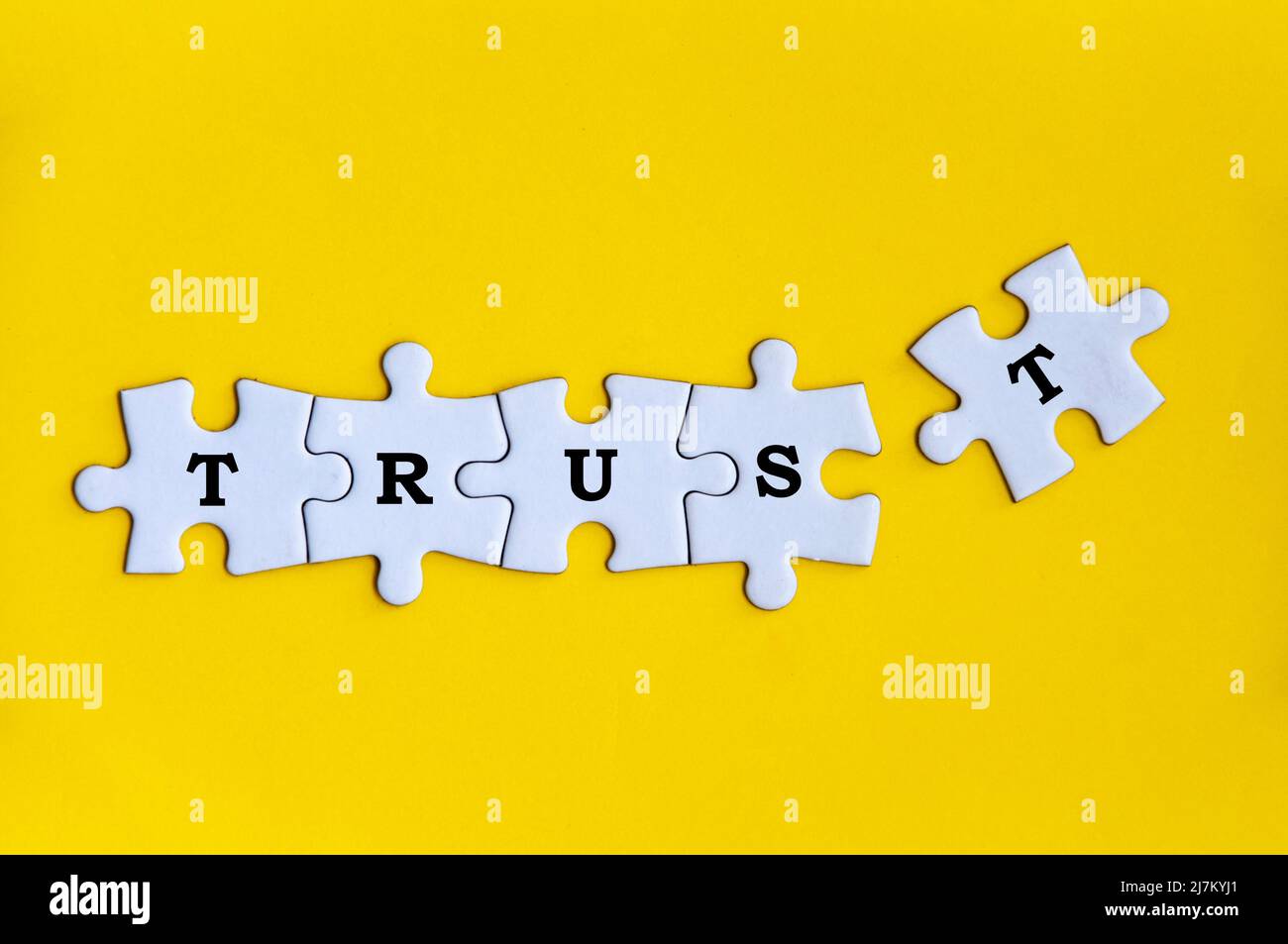 Letters on sign missing hi-res stock photography and images - Alamy