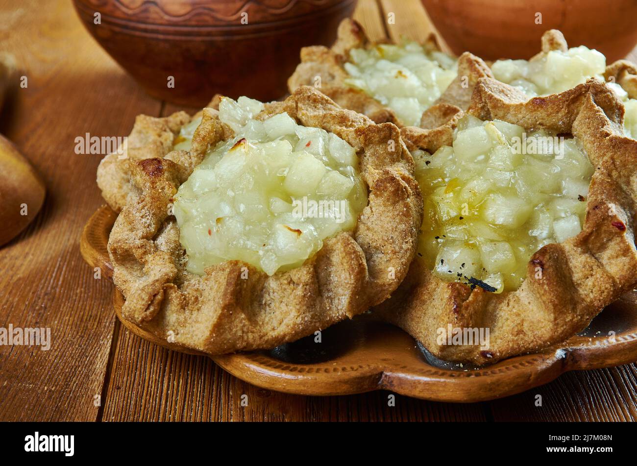 Karelian pasty with apples - traditional pasties usually had a rye ...