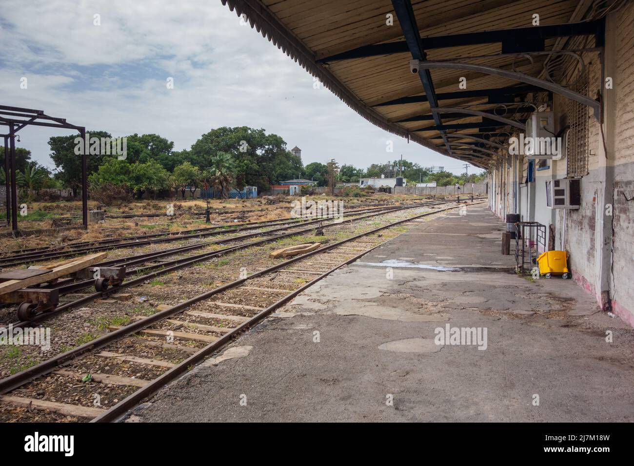 Kingston Georgian railway station (1845-1992), Jamaica Stock Photo - Alamy