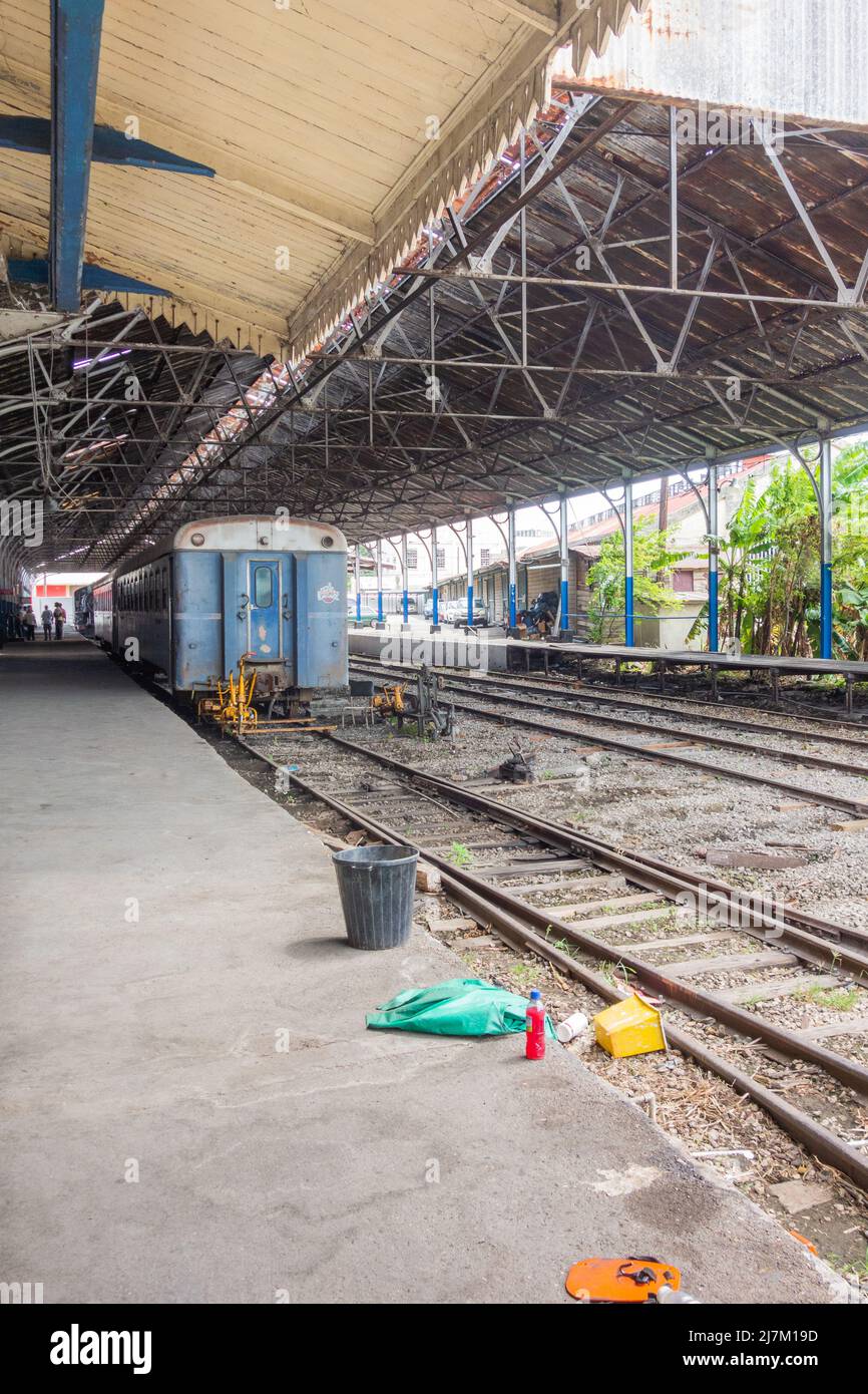 Railway carriage at Kingston Georgian railway station, Jamaica Stock ...