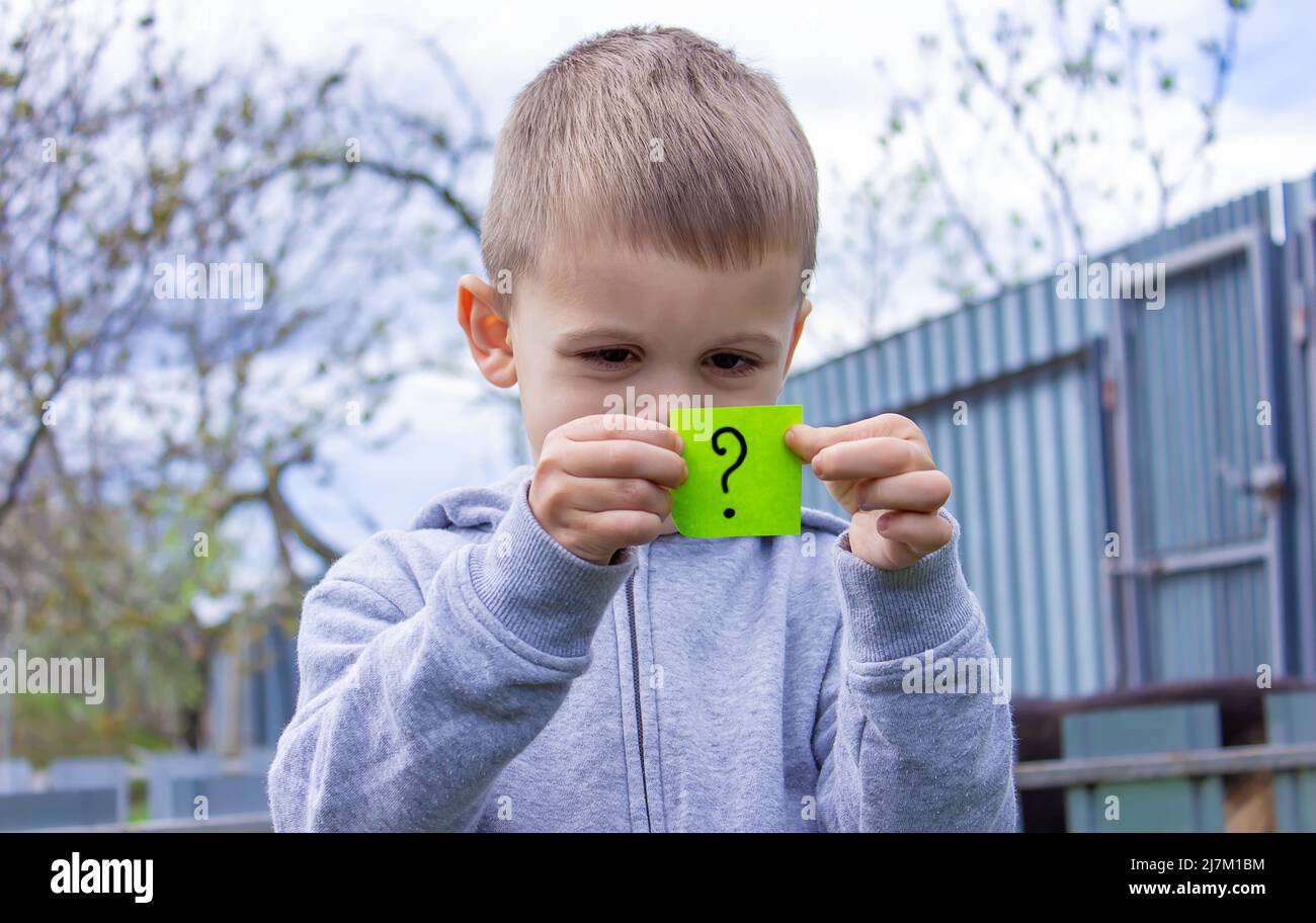 Baby question mark hi-res stock photography and images - Alamy
