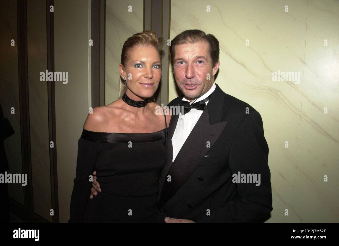 Schauspieler Michael Lesch mit Ehefrau Christina bei der Verleihung der ...
