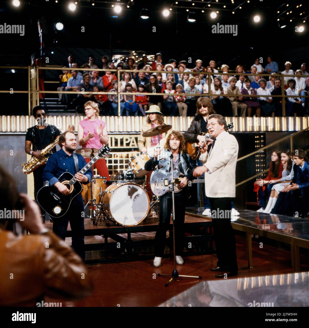 Moderator band hi-res stock photography and images - Alamy