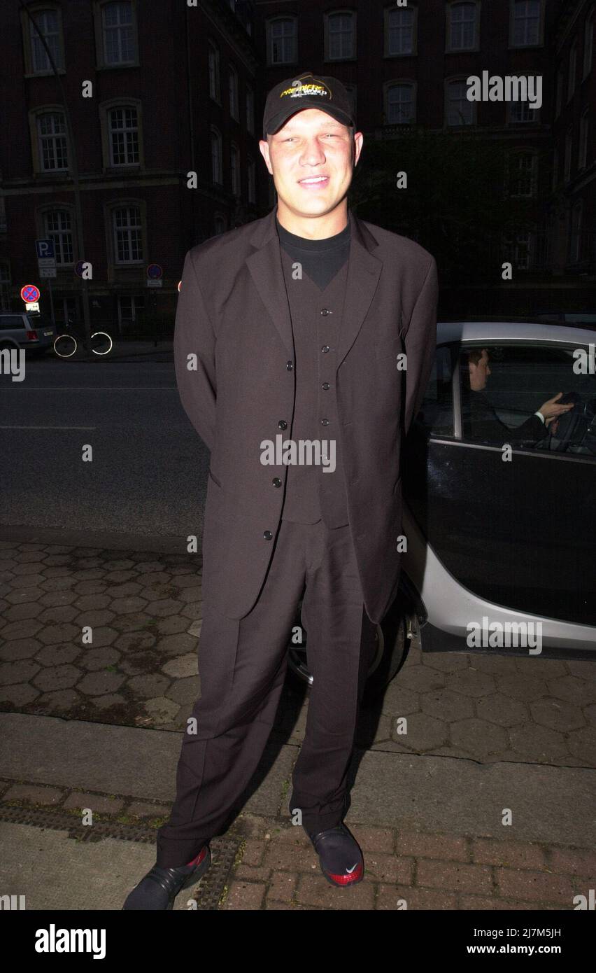 Boxer Axel Schulz als Gast bei der Verlobung von Verona Feldbusch und ...