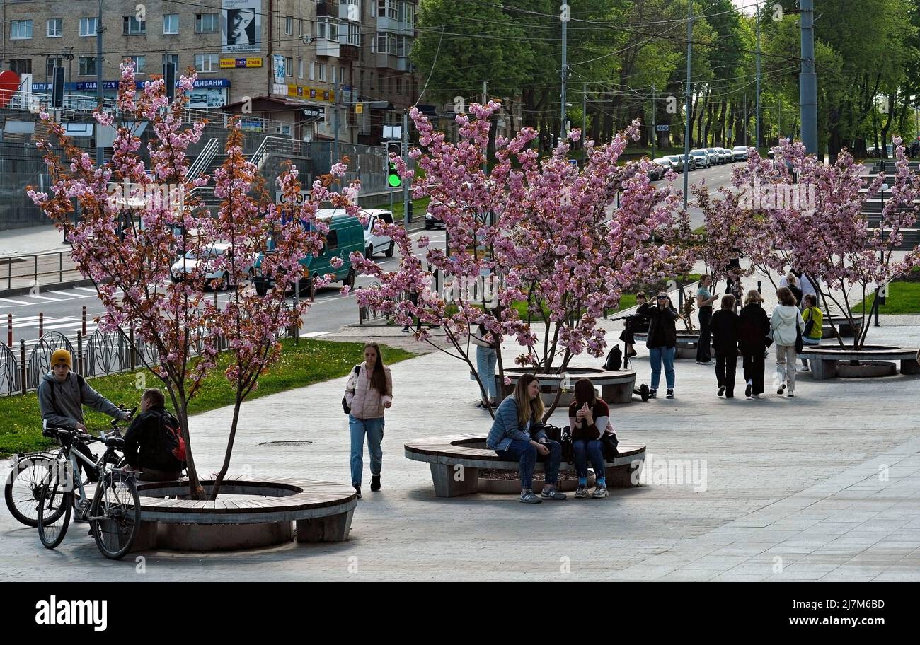 Non Exclusive Vinnytsia Ukraine May 7 2022 People Stay By The
