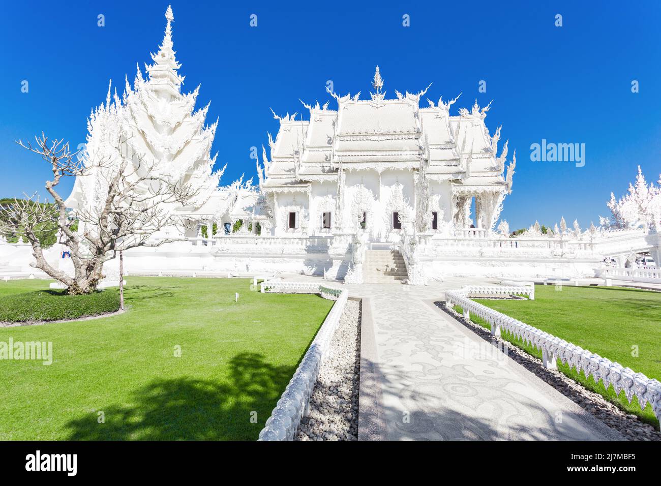 The Wat Rong Khun, aka The White Temple, in Chiang Rai, Thailand Stock ...