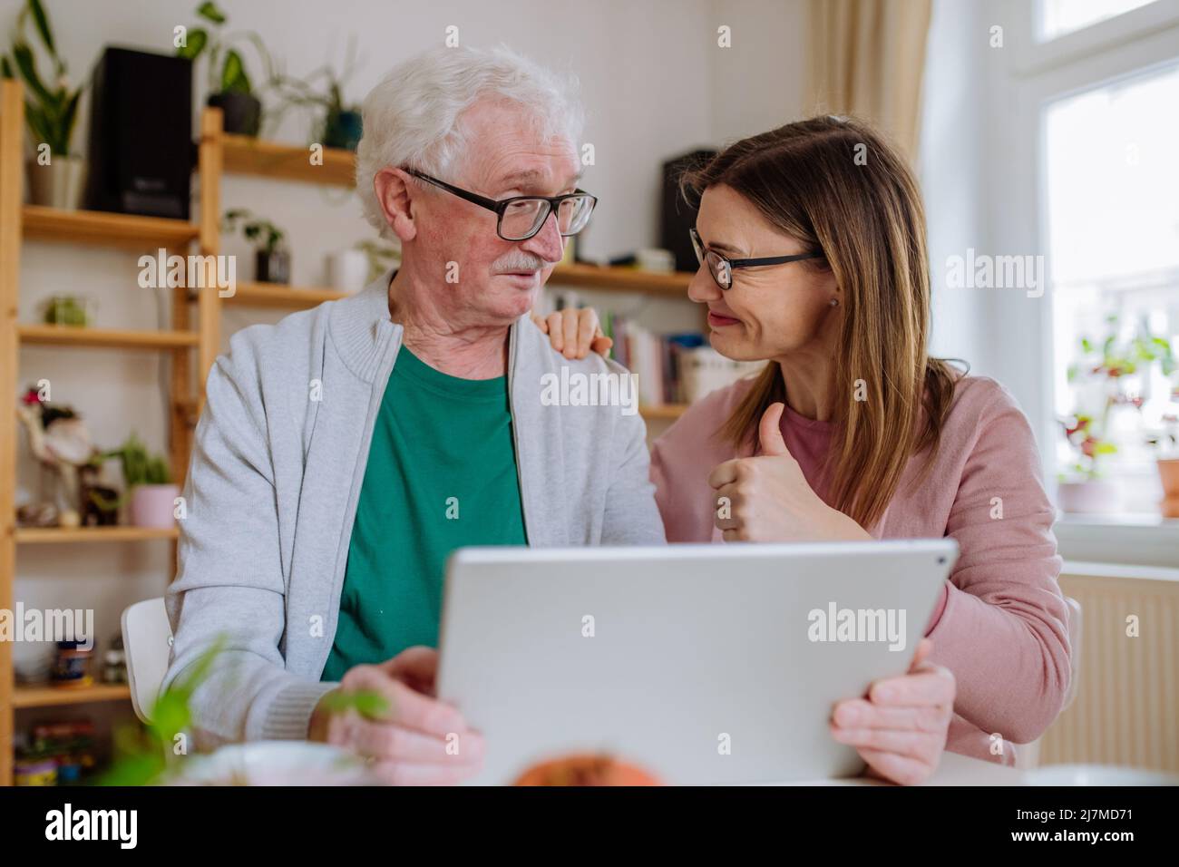 Family visiting care home hi-res stock photography and images - Alamy