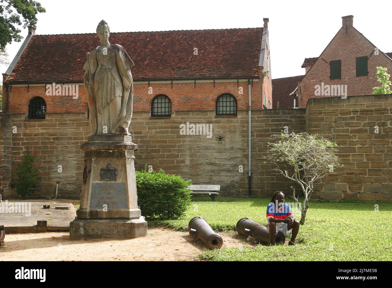 Surinam, Dutch Guinea - Statue of the Dutch former queen Wilhelmina in ...