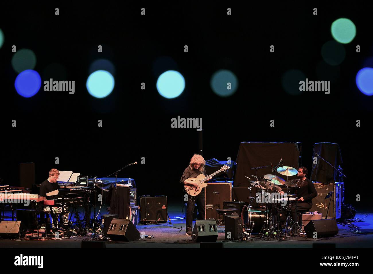 Pat Metheny with Chris Fishman and Joe Dyson Jr. during the Concert ...