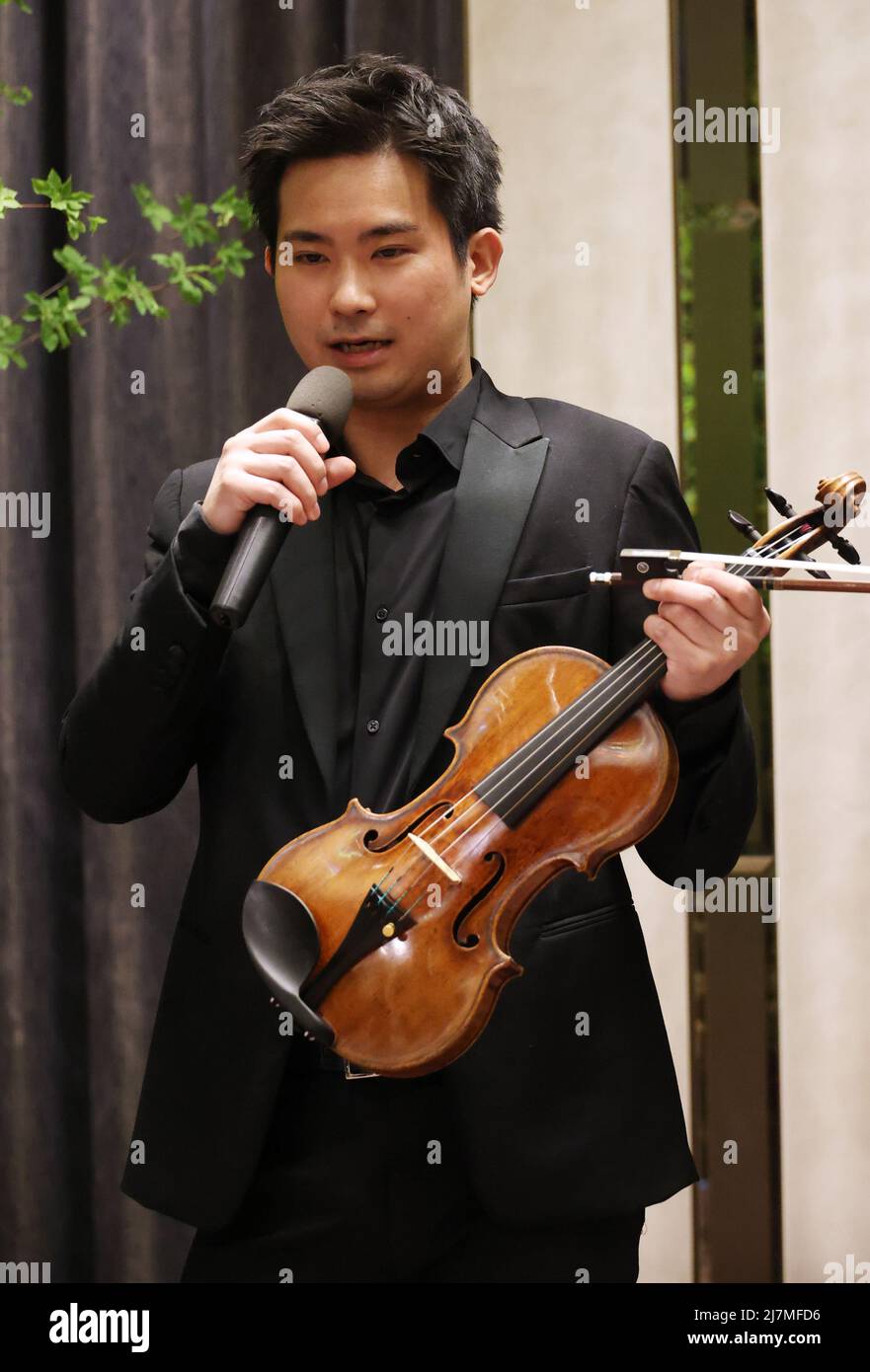 Tokyo, Japan. 10th May, 2022. Japanese violinist Fumiaki Miura displays ...