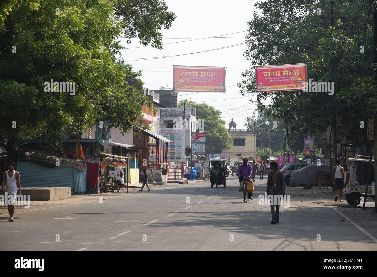 Sarsaiya Ghat road. Kanpur, Uttar Pradesh, India Stock Photo - Alamy Sarsaiya Ghat road. Kanpur, Uttar Pradesh, India Stock Photo - Alamy