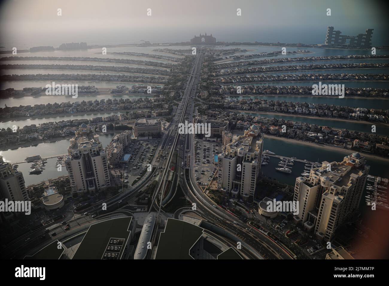 Dubai the palm view hi-res stock photography and images - Alamy