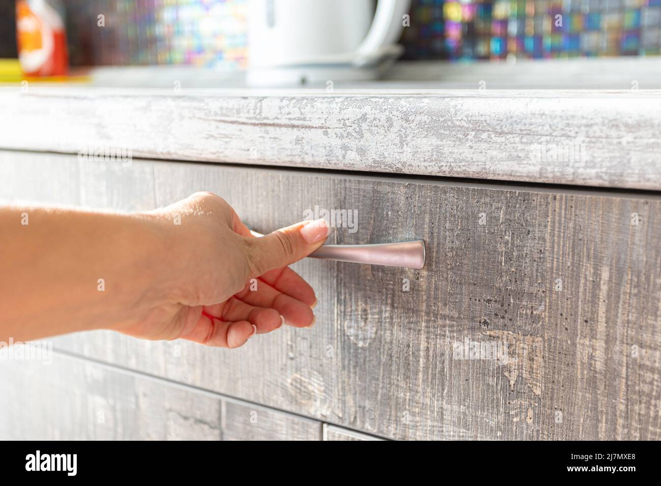 Cabinet doors open hi-res stock photography and images - Alamy