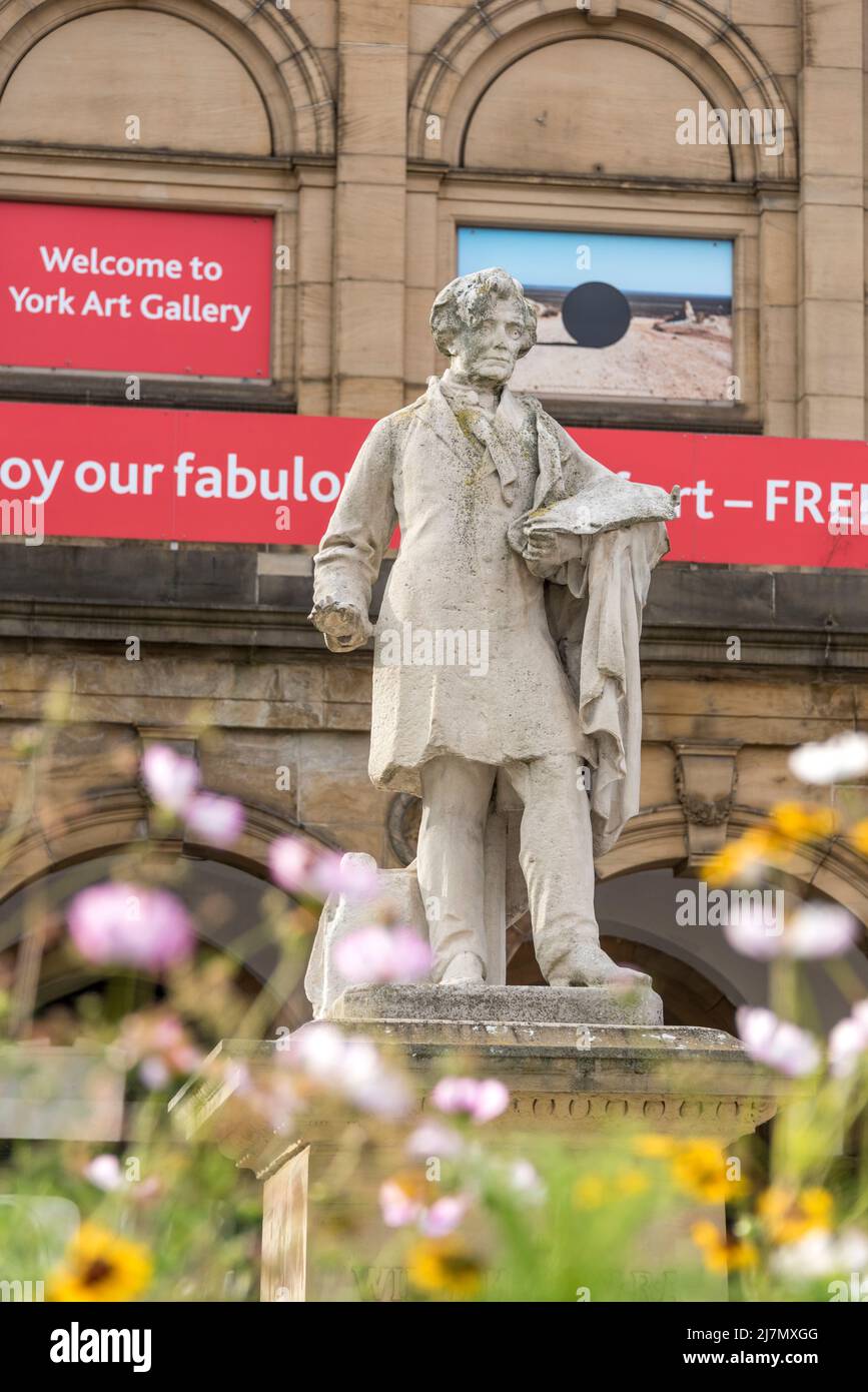 William Etty statue outside York Art Gallery, York, North Yorkshire, UK ...