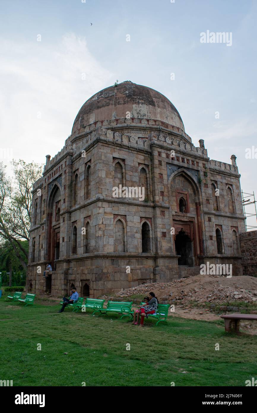 Building at Lodhi garden known as Shish Gumbad Stock Photo - Alamy