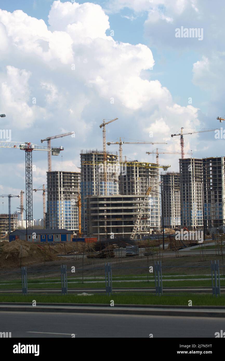 Construction of multi-storey buildings. Modern multi-storey building ...