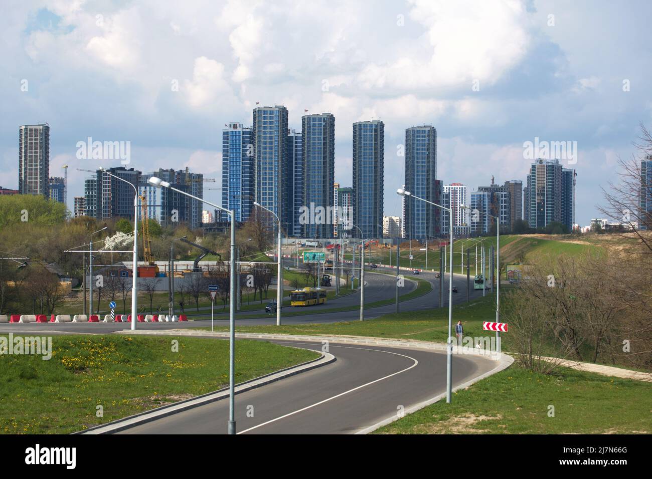 Construction of multi-storey buildings. Modern multi-storey building ...