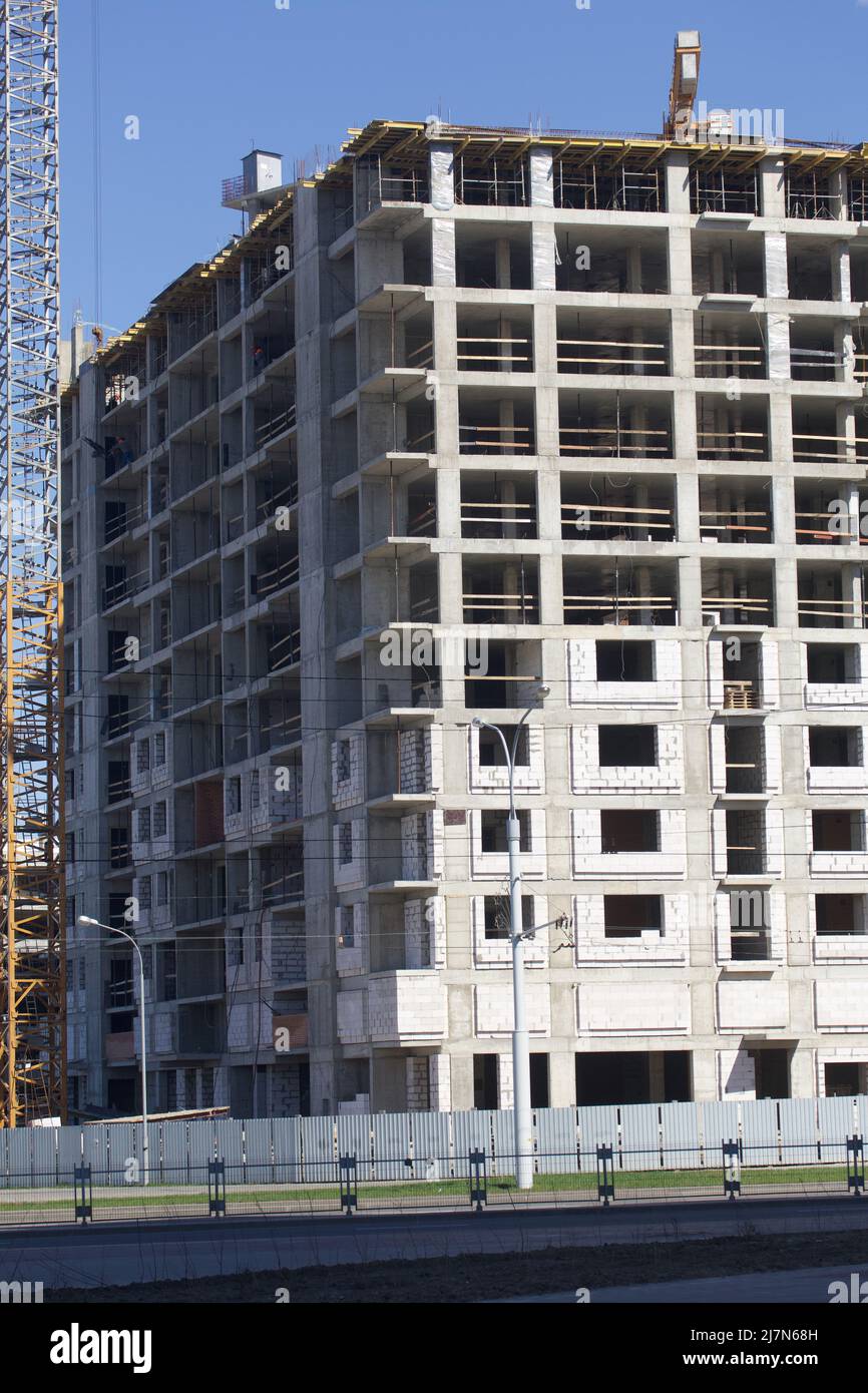 Construction of multi-storey buildings. Modern multi-storey building ...