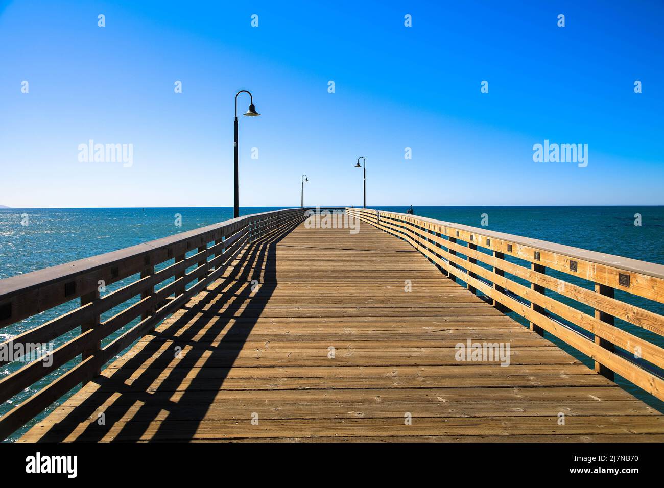 The historic wooden Cayucos Pier, San Louis Obsipo Country, California ...