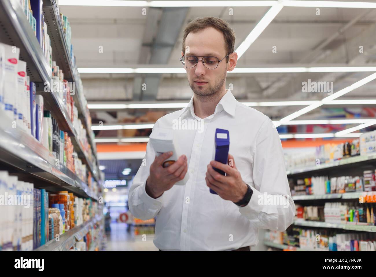 Buying shampoo hi-res stock photography and images - Alamy