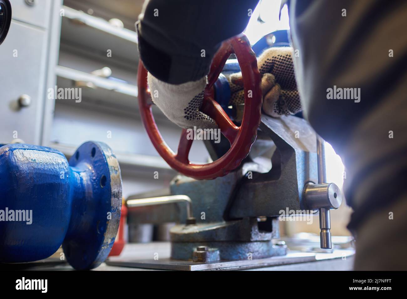 Balance shaft car hi-res stock photography and images - Alamy
