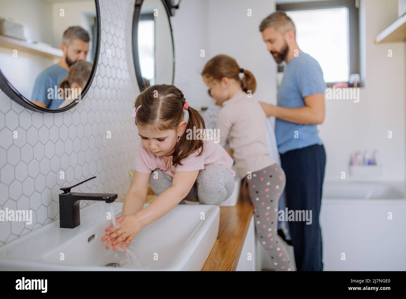 Daily routine family hi-res stock photography and images - Alamy