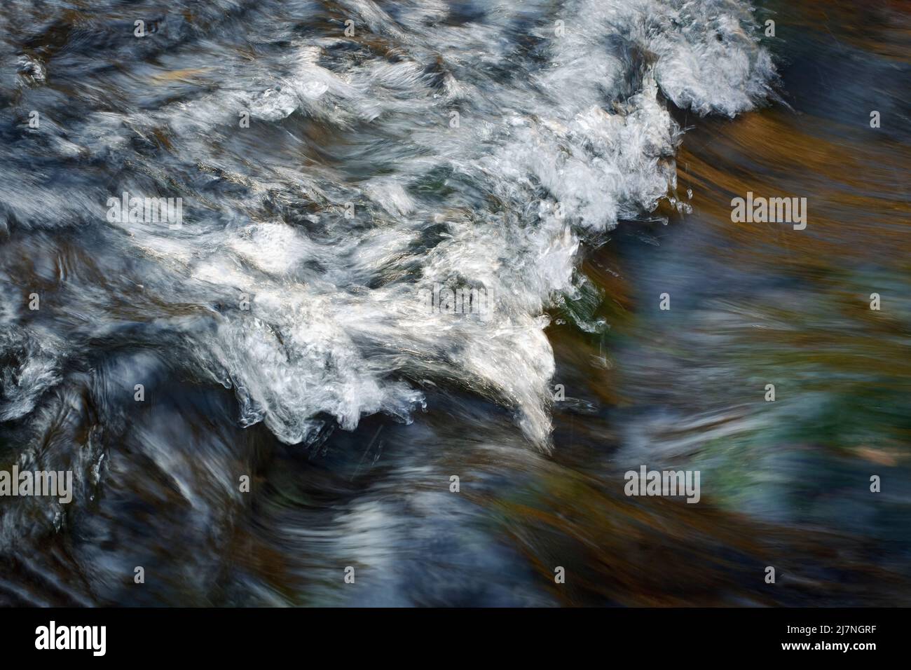 Blur river hi-res stock photography and images - Alamy