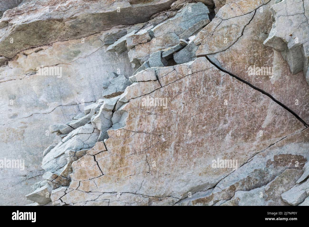 Crumbling rock hi-res stock photography and images - Alamy
