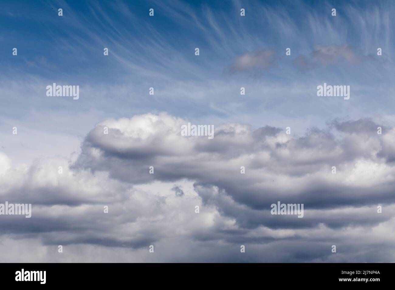 Mare's tail clouds hi-res stock photography and images - Alamy