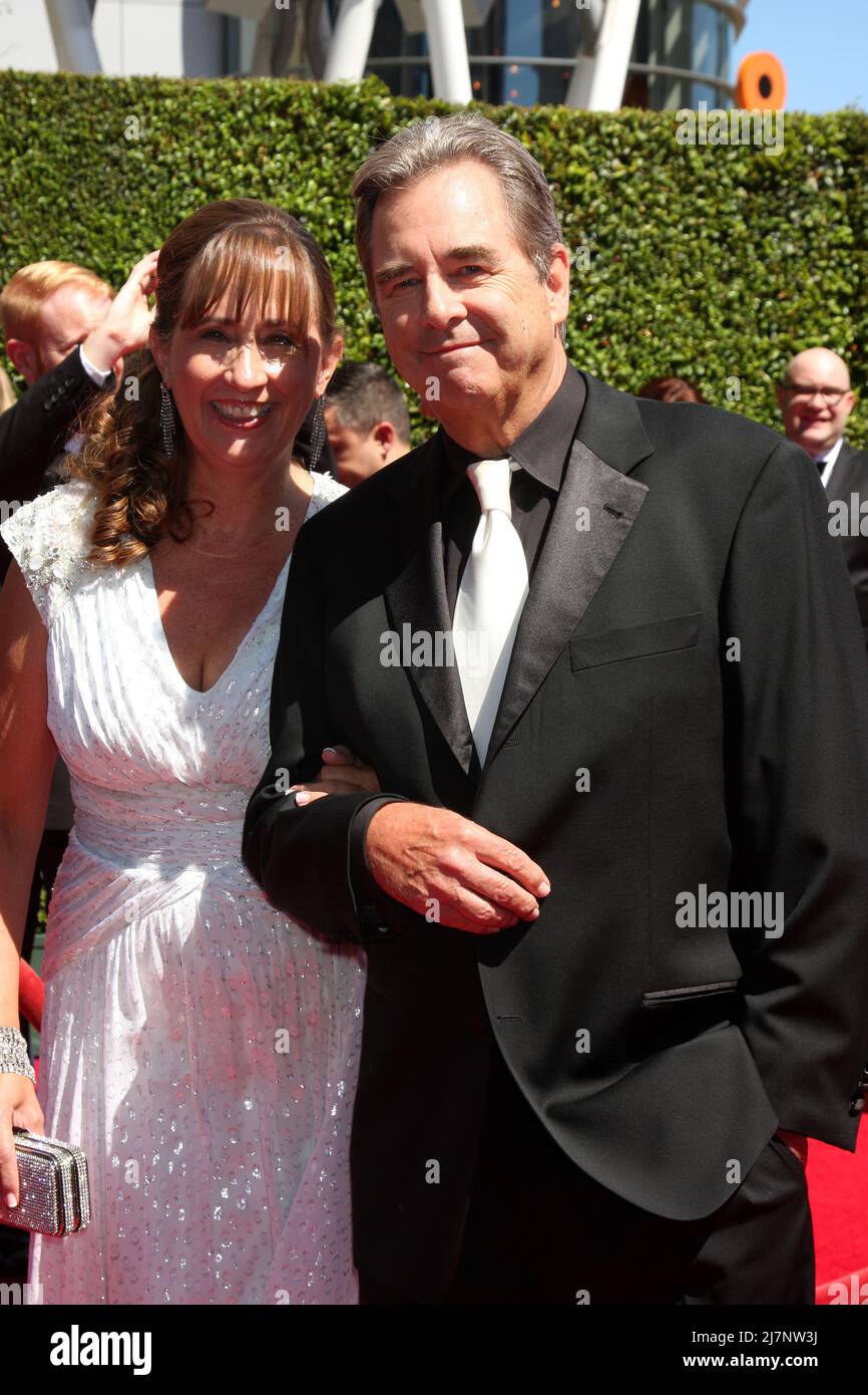LOS ANGELES - AUG 16: Wendy Bridges, Beau Bridges at the 2014 Creative ...