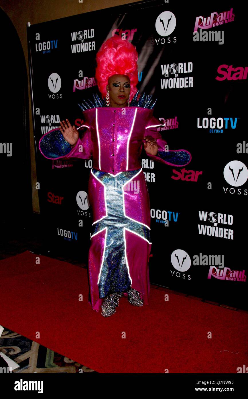 Rupauls drag race premiere party hi-res stock photography and images ...