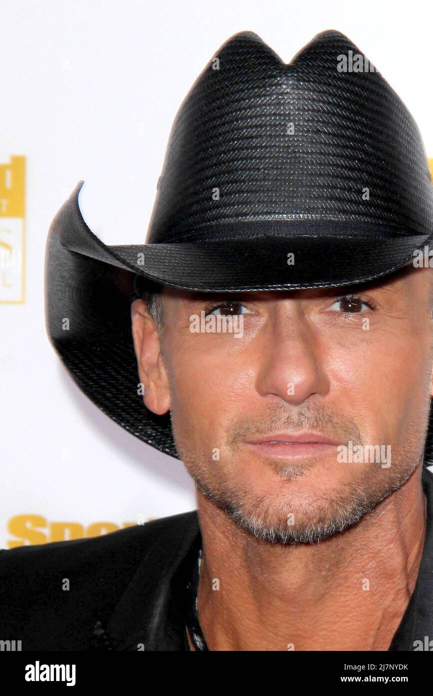 LOS ANGELES - JAN 14: Tim McGraw at the 50th Anniversary Of Sports ...