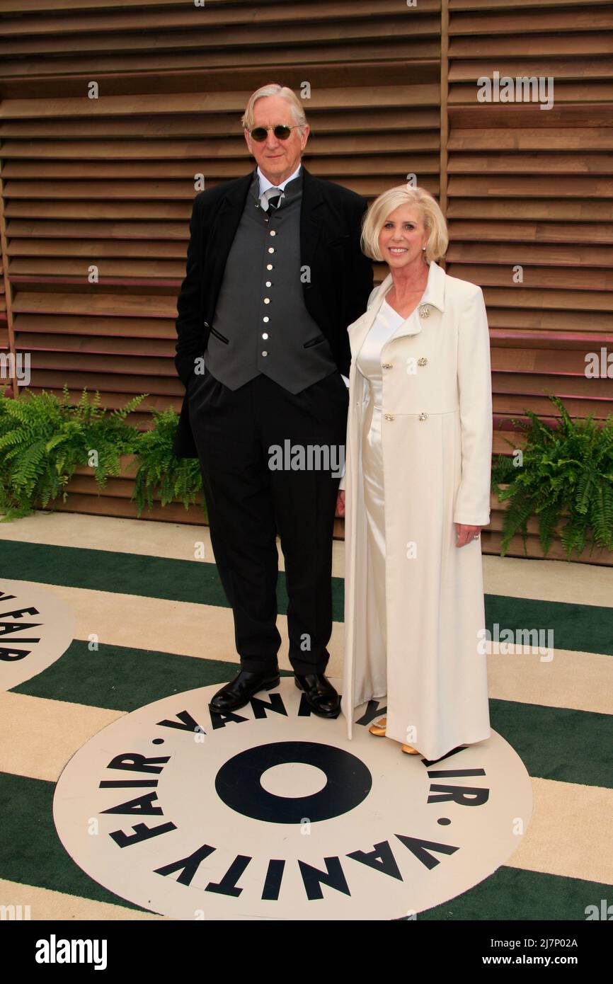 LOS ANGELES - MAR 2: T-Bone Burnett, Callie Khouri at the 2014 Vanity ...