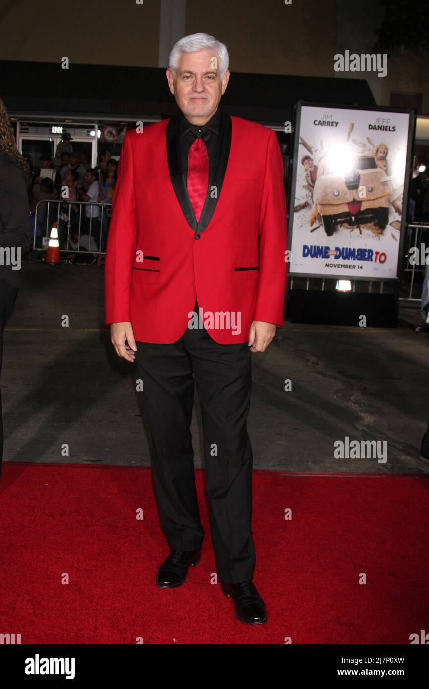 LOS ANGELES - NOV 3: Steve Tom at the Dumb and Dumber To Premiere at ...