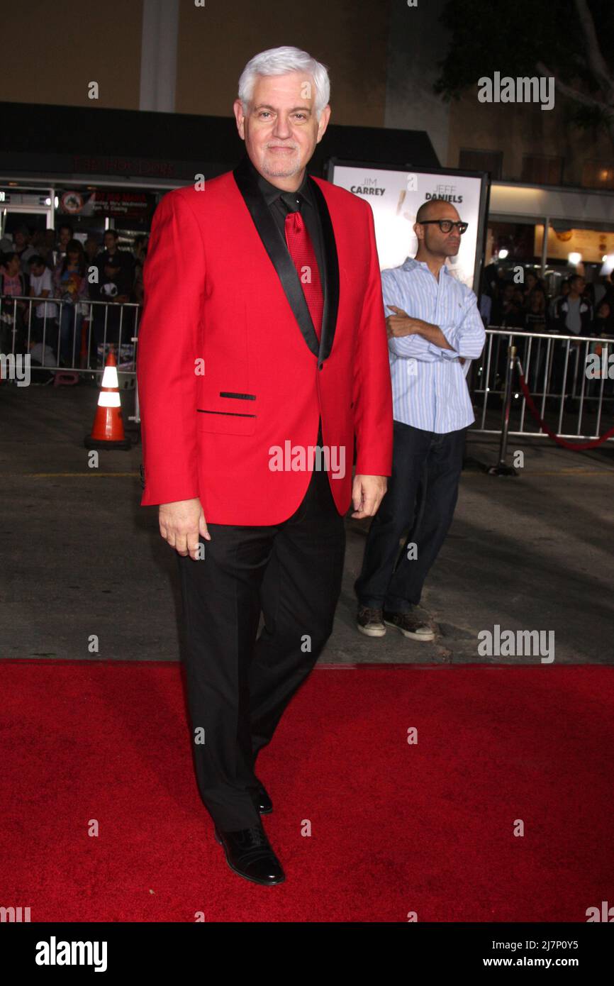 LOS ANGELES - NOV 3: Steve Tom at the Dumb and Dumber To Premiere at ...