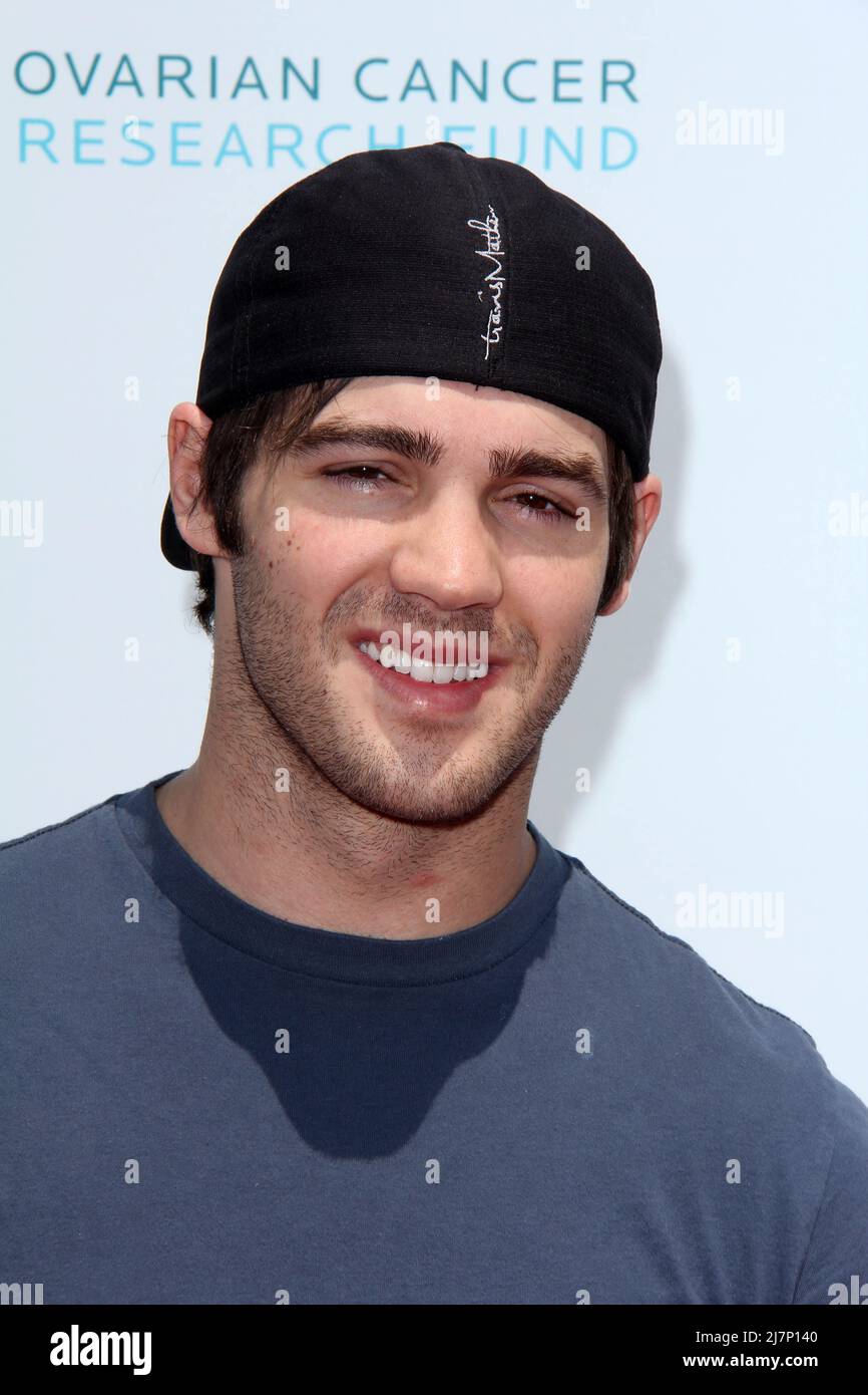 LOS ANGELES - MAY 17: Steven R McQueen at the Ovarian Cancer Research ...