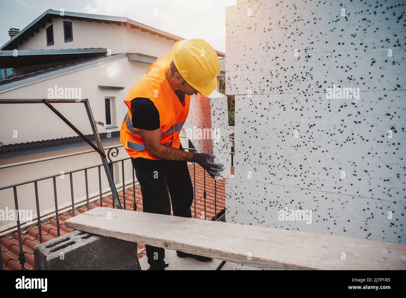 Polystyrene thermal cladding for energy saving on a construction site ...