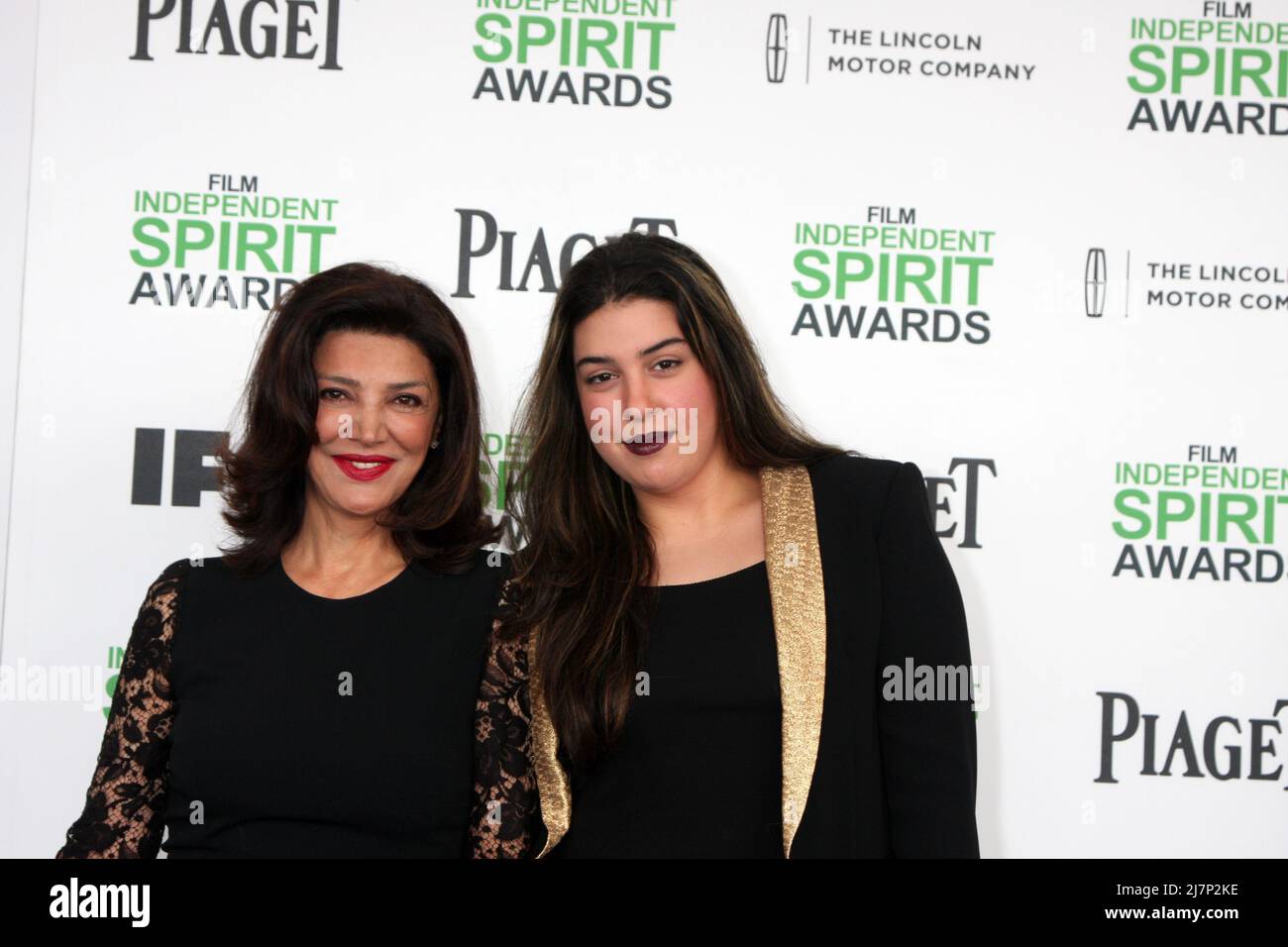 Tara aghdashloo hi-res stock photography and images - Alamy