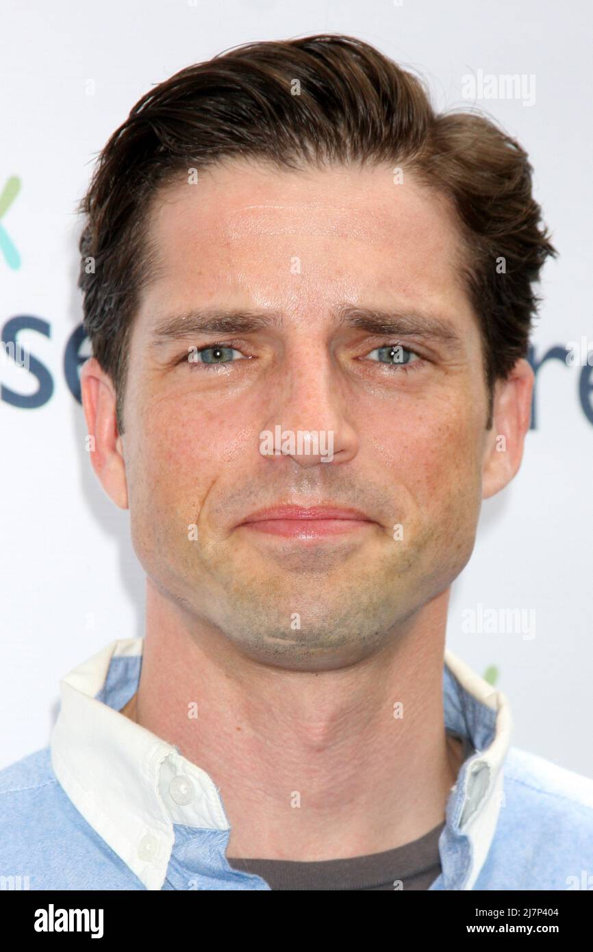 LOS ANGELES - MAY 3: Scott Bailey at the RESTORSEA Gifting of Skin Care ...