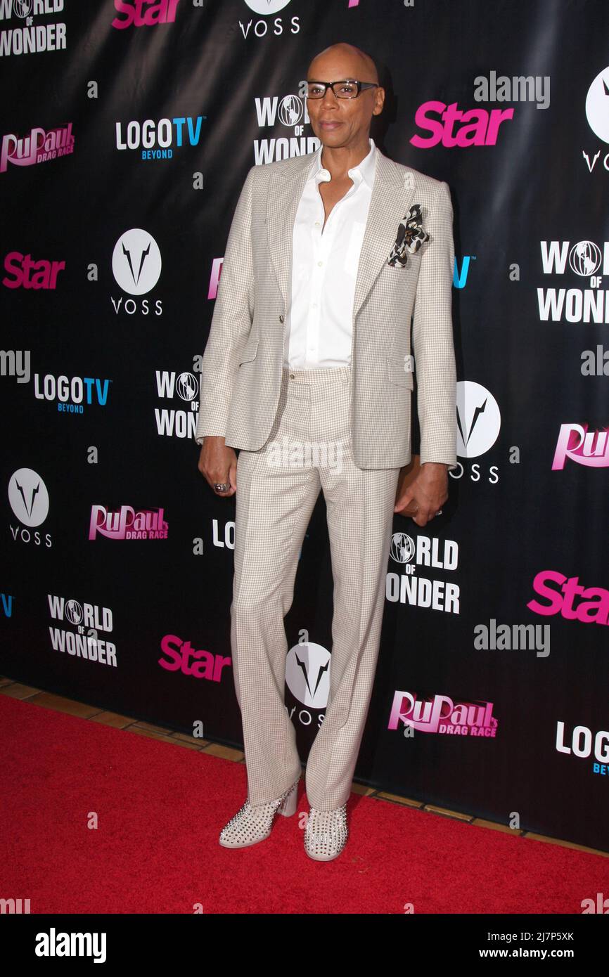 Rupaul drag race season hi-res stock photography and images - Alamy