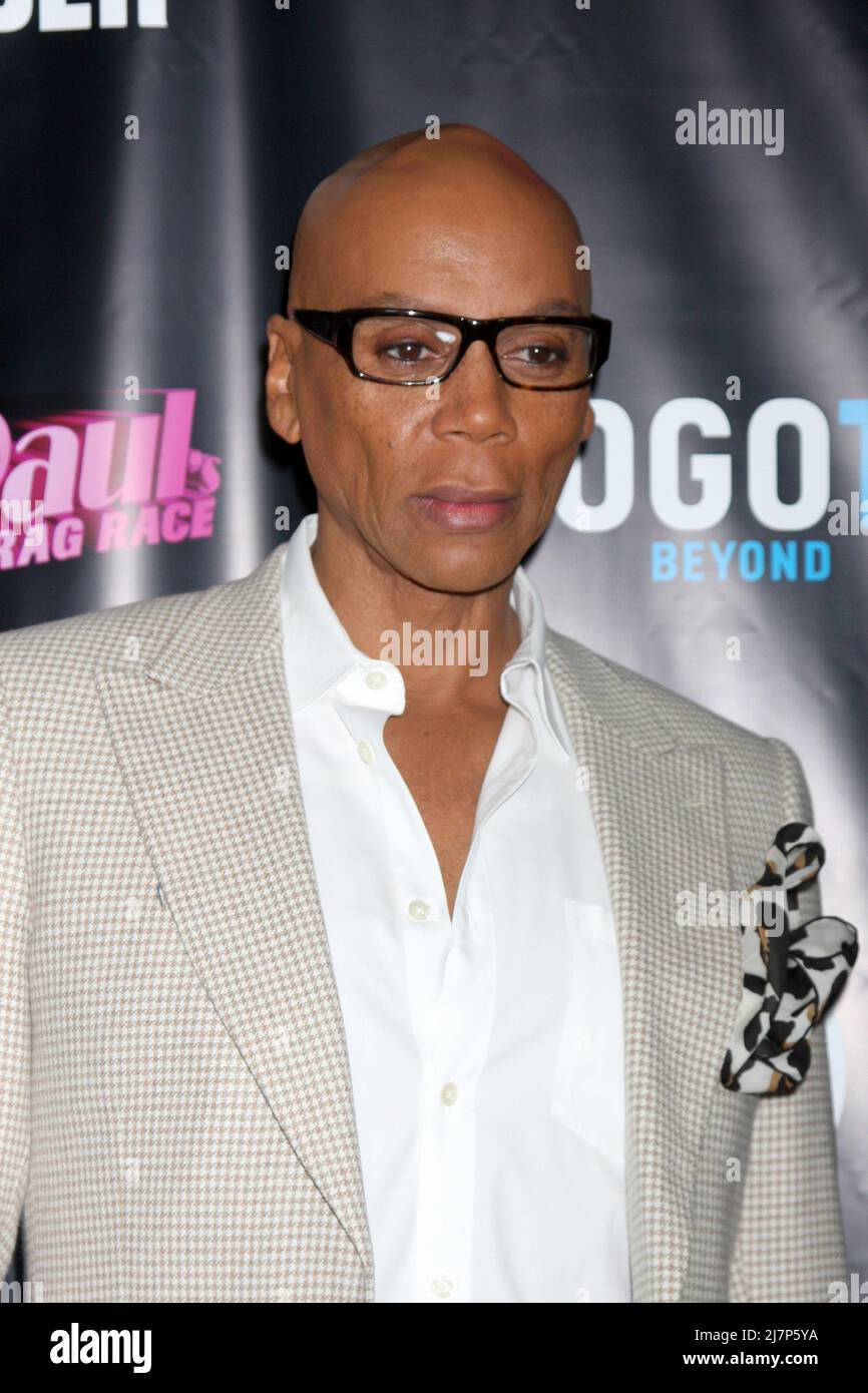 Rupaul drag race season hi-res stock photography and images - Alamy