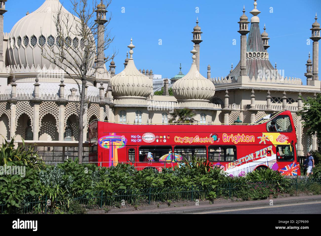 Brighton sightseeing bus hi-res stock photography and images - Alamy