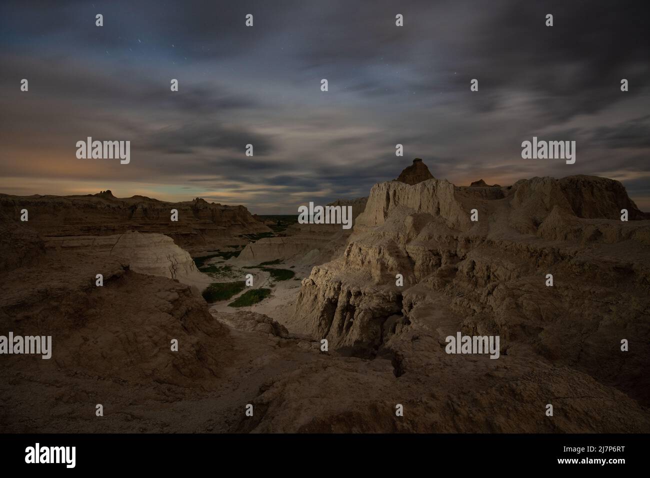 Badlands national park by moonlight hi-res stock photography and images ...