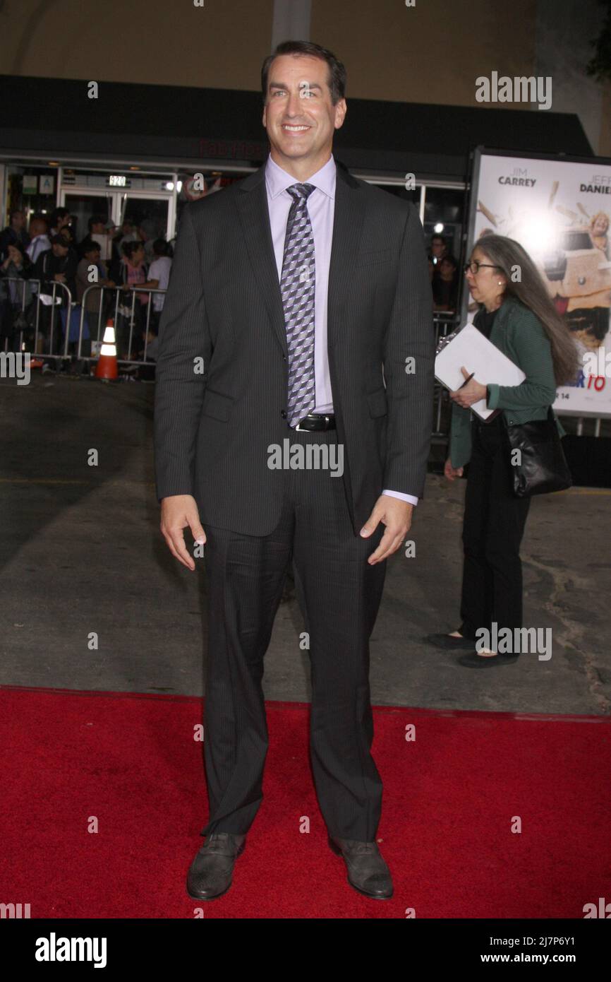 LOS ANGELES - NOV 3: Rob Riggle at the Dumb and Dumber To Premiere at ...