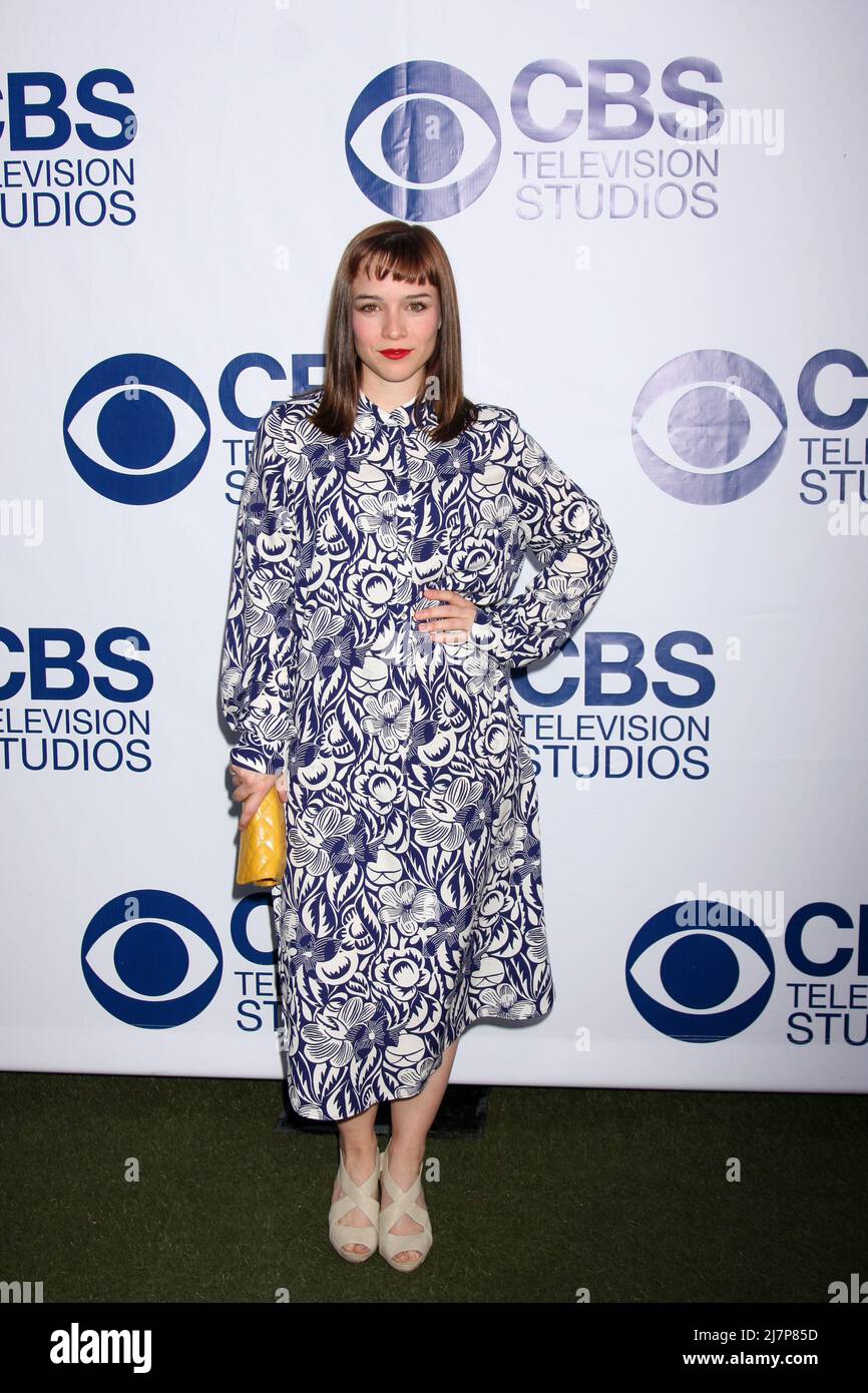 LOS ANGELES - MAY 19: Renée Felice Smith at the CBS Summer Soiree at ...