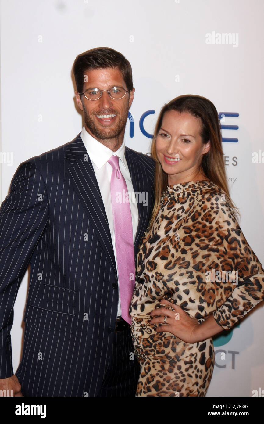 LOS ANGELES - JUN 24: RIb Hillis, Elena Grinenko at the 5th Annual ...