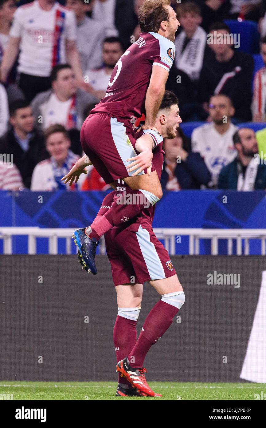 LYON, FRANCE - APRIL 14: Declan Rice of West Ham (R) celebrating his ...