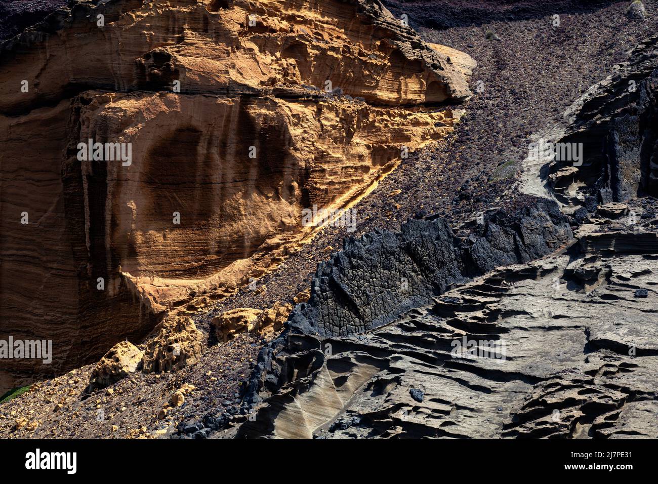 Volcano eruption in rocky hi-res stock photography and images - Alamy
