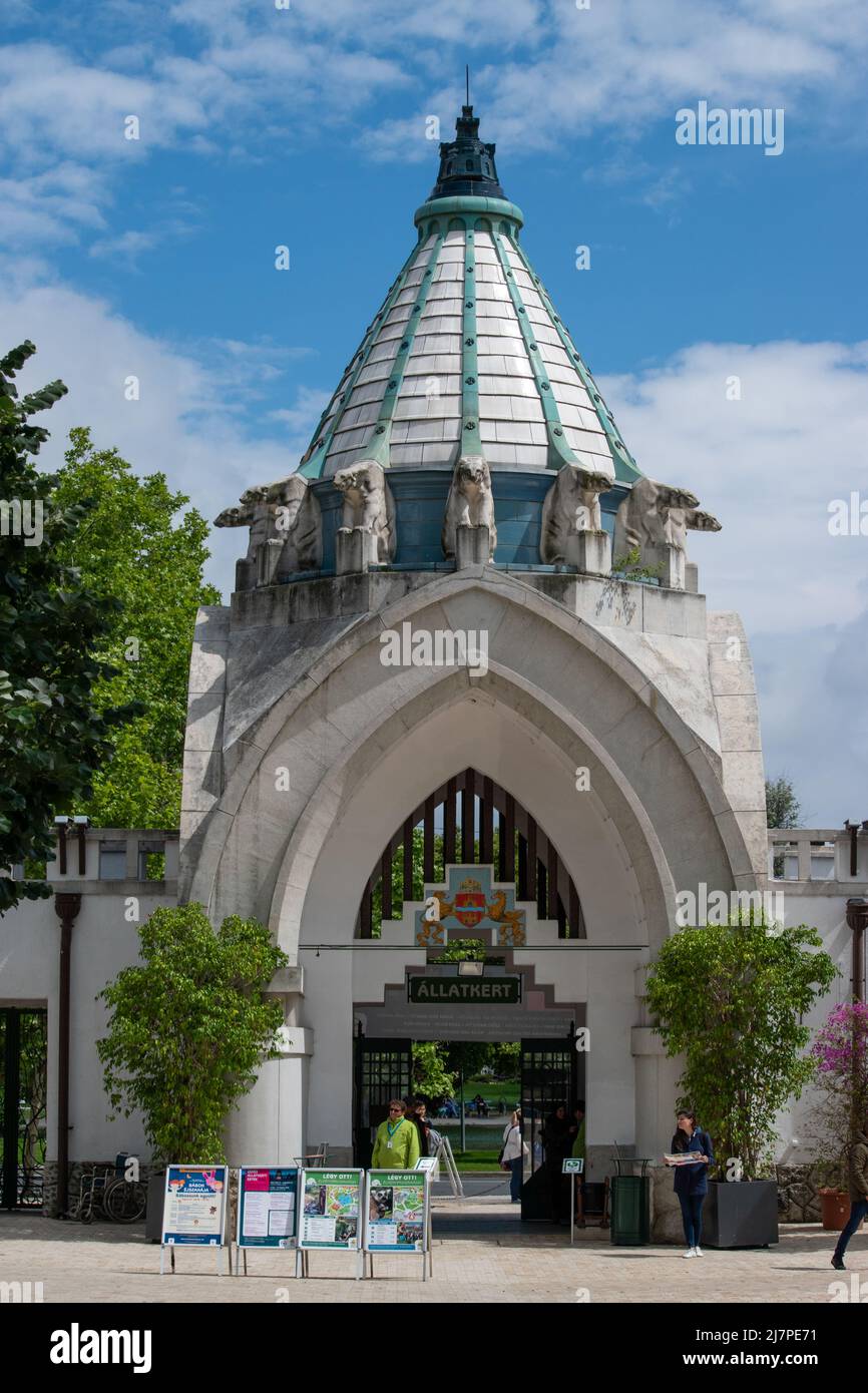 Budapest zoo botanical hi-res stock photography and images - Alamy
